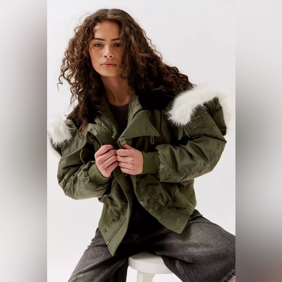Urban Outfitters | Jackets & Coats | Nwt Uo Y2k Convertible Puffer ...